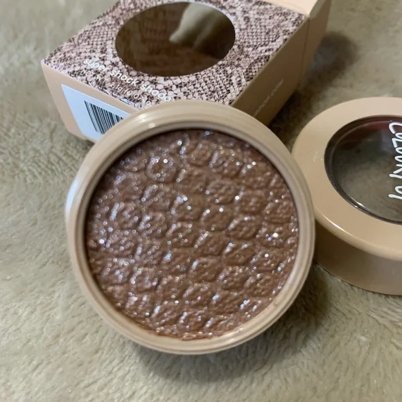 Colourpop | Makeup | Colourpop Super Shock Eyeshadow In Ritz Bnib ...